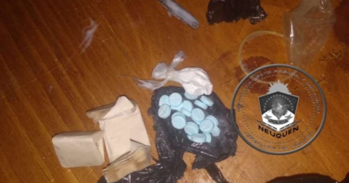 Cocaína y marihuana adentro de un pollo y un desodorante