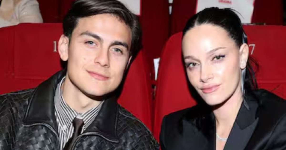 Paulo Dybala y Oriana Sabatini sorprenden al posar junto a Robert Pattinson