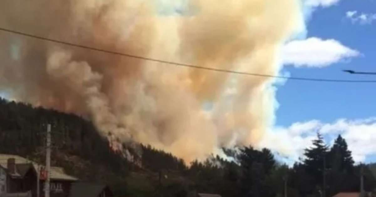 El Bolsón: evacuan a familias y las llevan al Polideportivo