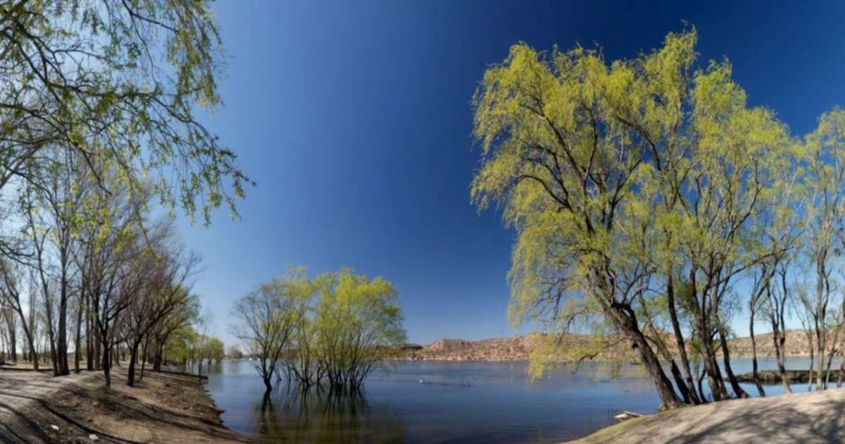 Verano, agua y diversión en el centro recreativo municipal de la Isla ...