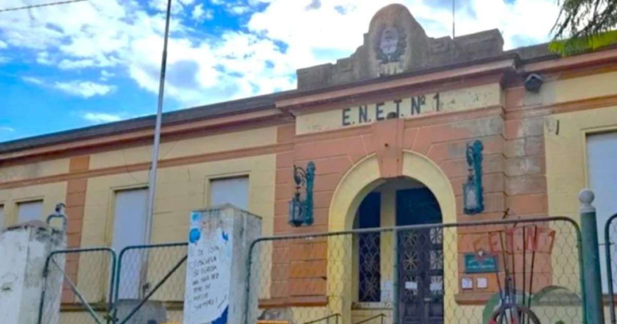 Escuela de Bragado: Flybondi donará pasajes tras estafa a estudiantes