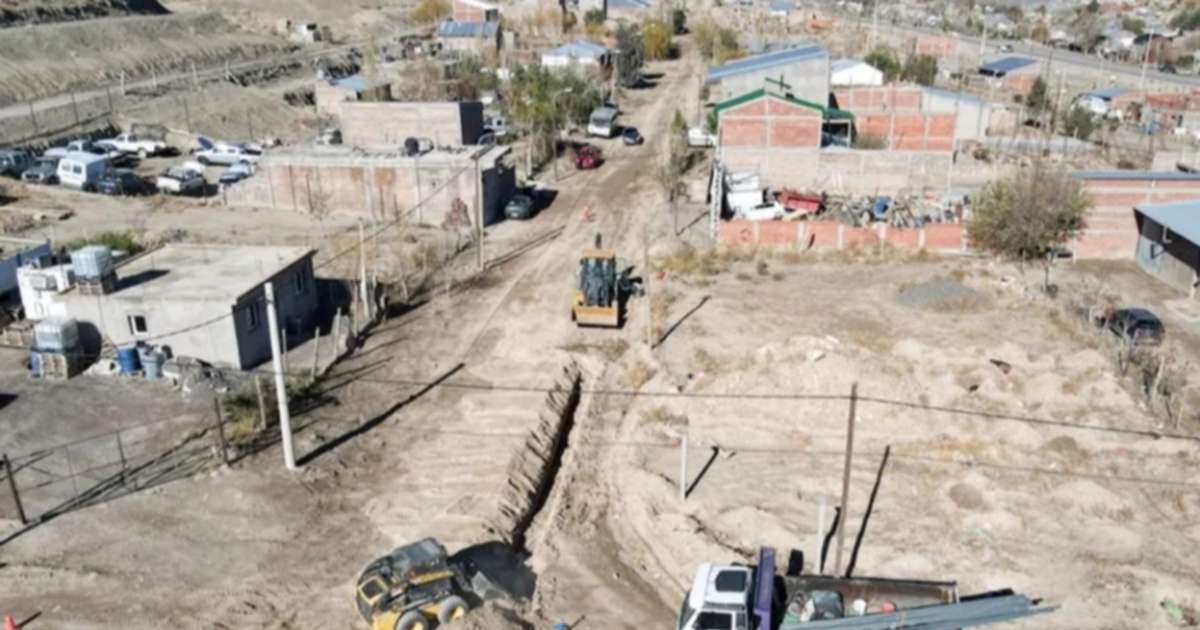 Más barrios de Chos Malal tendrán agua potable gracias a una obra histórica