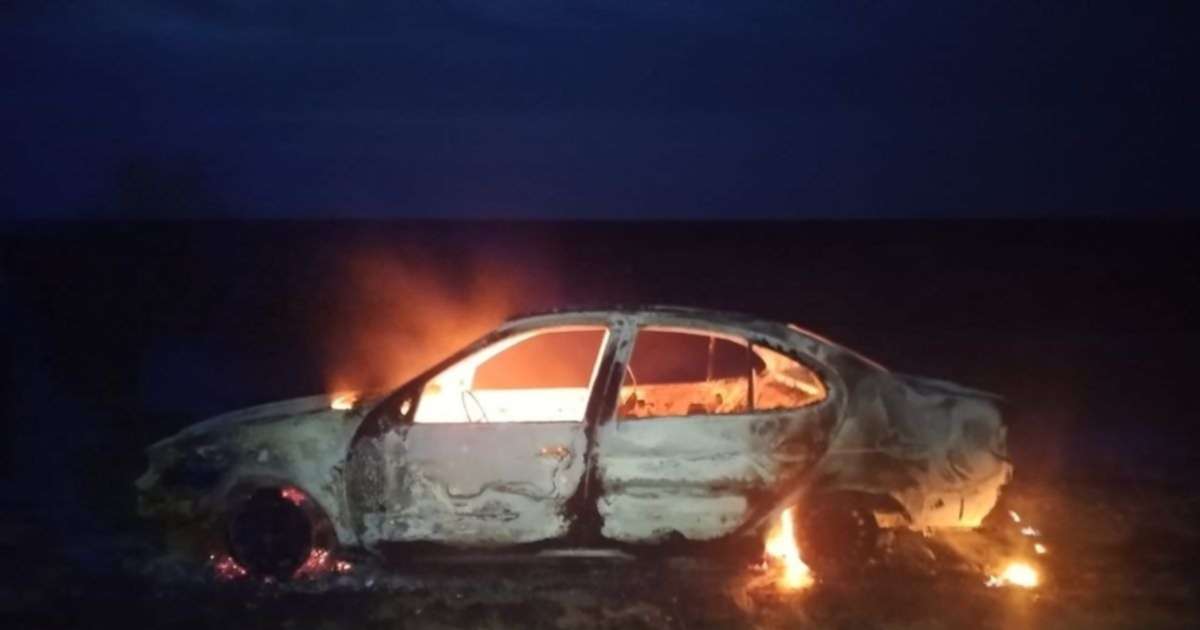 Choele Choel: su auto se prendió fuego en la Ruta 22 y logró escapar a ...